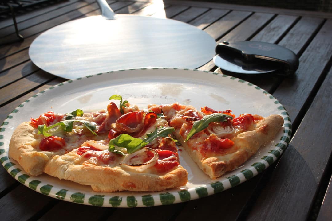 Pizza Vom Holzkohlegrill